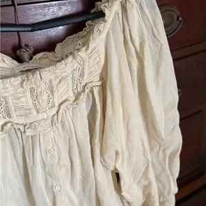 Doen | Tops | Doen Cream Lacetrim Button Front Peasant Top | Poshmark